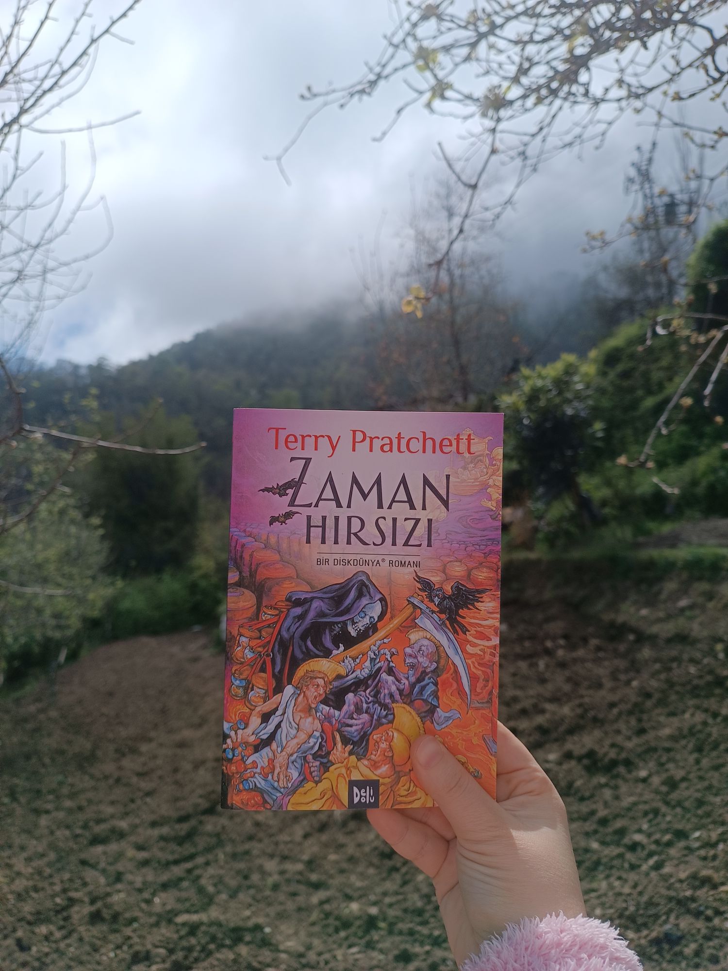 Bir Diskdünya Romanı/ Terry Pratchett: Zaman Hırsızı (26) (discworld ...